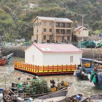 China HDPE Wave Resistant Floating Water Platform 80m-300m Circumference for Resort & Water Villa for sale