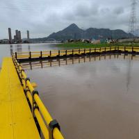 China HDPE All-in-One Floating Deck for Cage Fish Farm Water Tourism 80m-300m for sale