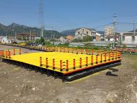 China HDPE floating fish cage is designed for aquaculture and recreational fishing for sale