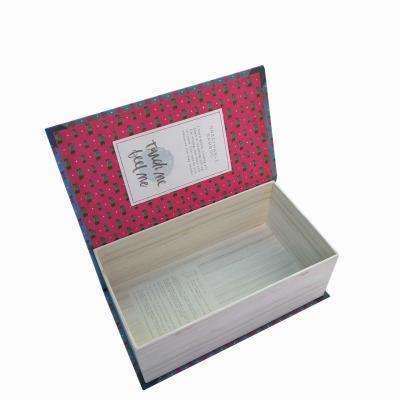 China Paperboard Magnetic Flap Gift Box For 4 Packs Socks Undearwears for sale