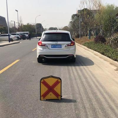 China X Warning Light with 3.5m Retractable LED Bar and Dual Flash Modes for Construction Zone Safety for sale