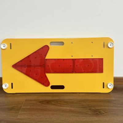 China High Brightness Red LED Arrow Board Wall Mounted for Easy Mounting Solution for sale