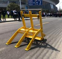 China Low Speed Road 25KG Mobile Vehicle Barrier With Rubber Wheels for sale