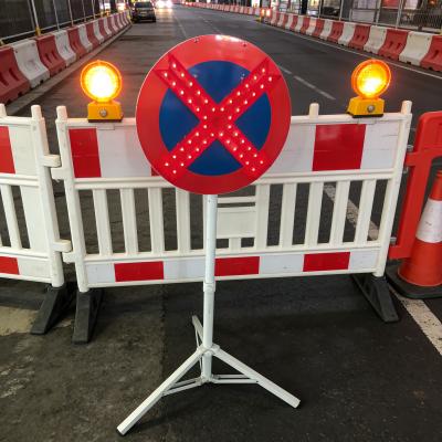 China Height Adjustable 500mm LED Arrow Sign Board for sale