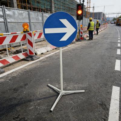 China Manually 3M Engineering Grade Reflective Traffic Signs Foldable for sale