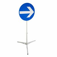 China 3M Height Adjustable Reflective Traffic Sign with 8-Direction Arrow and Waterproof Construction for Road Safety for sale