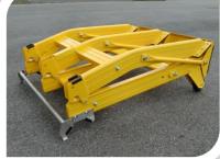 China Aluminum Detachable 25KG Anti-Ram Vehicle Barrier with 10cm Wheels and Foldable 400mm Storage Height for sale