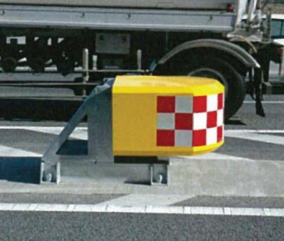 China Orange 8 Guard Temporary Crash Cushion - Fire-Resistant Aluminum Alloy Construction - Tested at 100km/h, 80km/h, 60km/h for sale