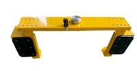 China Traffic Yellow Anti Sliding Trailer Wheel Clamp - 2-Piece Set with 3mm Rubber Protection and 5kg Weight for sale