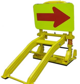 China Anti Collision 660mm Width Portable Vehicle Barricade with Wheels - Foldable Security Barrier for Building Access Control for sale