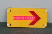 China Waterproof Red Lamp 3kg LED Arrow Board for sale