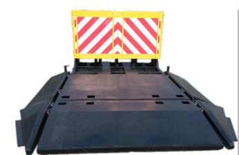 China Stainless Steel Detachable Highway Crash Attenuator - 1.8T Weight with Aluminum Alloy Impact Absorption System for sale