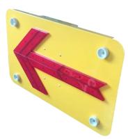 China 3.0kg LED Flashing Arrow Board 0.81×0.4×0.06m Waterproof Traffic Warning Light for Construction Vehicles for sale