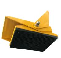 China Foldable Anti-Skid Parking Space Blocker 343x283x241mm Heart Design 5kg Portable Vehicle Wheel Stopper for sale