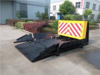 China Separable Parking Space Blocker with Honeycomb Aluminum Design - 1800kg Weight, 3480mm Length for Construction Zone Safety for sale