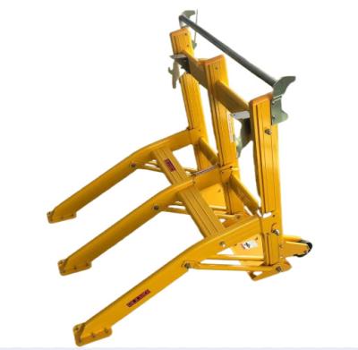 China Move Easily Work Area Mobile Vehicle Barrier High Brightness With Wheels for sale