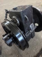 China 12 Ton Traveling Device Mining Locomotive Wheel Set Leaf Spring Suspension Integrated Gearbox for sale