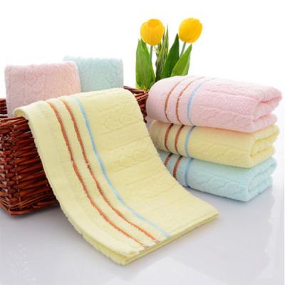 China Bioscouring Enzyme Alkaline Pectinase Powder / Liquid For Textile To Remove Pectin for sale
