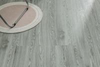 China Stunning Gray 1220x180mm Interior Floor SPC Flooring UV Coating Thickness 5mm Wooden Pattern For Living Room and Renovation for sale