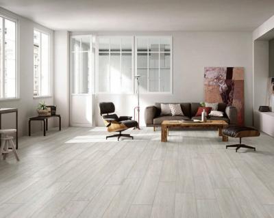 China Light Gray Wood Effect Porcelain Tiles 200x1200mm 9.5mm for sale