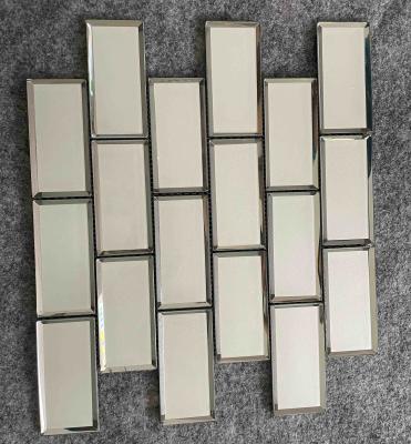 China 300x300mm Glass Mosaic Tile for Swimming Pools Iridescent Surface for sale