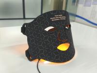 China 660nm 850nm Adjustment Red Light Logo Customization Mask With One Controller For Skin Tightening for sale