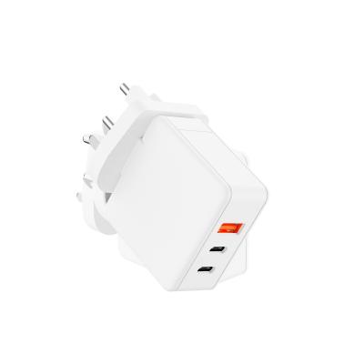 China 65W GaN Fast Charger 3 Ports Foldable Wall Charger for HP Spectre, MacBook for sale