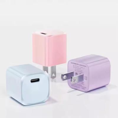 China Compact White Colour Custom Single C Port Mini Cube GaN US Plug Charger Adapter For Mobile Wall Chargers 100-240V Input for sale