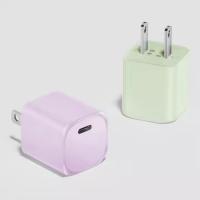 China Compact White Colour Custom Single C Port Mini Cube GaN US Plug Charger Adapter For Mobile Wall Chargers 100-240V Input for sale