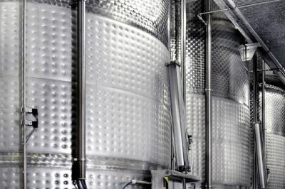 China Stainless Steel 1500L Pillow Plate Jacket Tank - 5.6m Height, 4mm Base Plate for Milk Cooling for sale