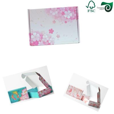China FSC Good Printing Stability 250gsm SBS White Cardboard For Cosmetics Box for sale