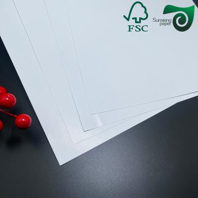 China 180gsm 200gsm C2S Glossy White Art Paper  Ideal For Catalog Printing 635mm 940mm for sale