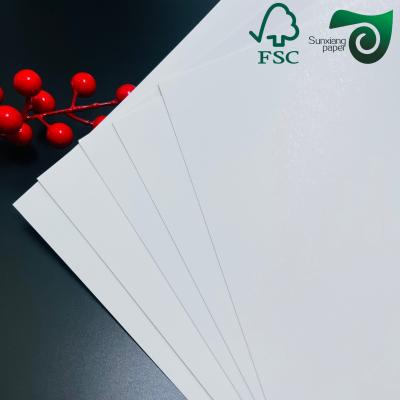 China FSC Certified SBS Paper Board Rolls 230gsm 250gsm High Stiffness For Cosmetic Boxes for sale