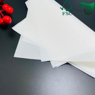 China FSC White Greaseproof Paper Roll  325mm 650mm Width Food Grade Packaging for sale