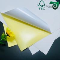 China FSC 75gsm Wet Strength White Gloss Label Paper For Beverage Cold Chain Label Packaging for sale