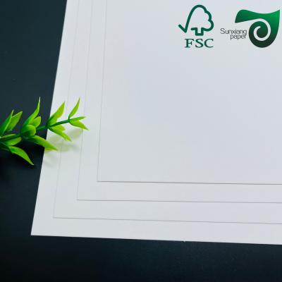 China FSC Certified 325gsm Uniform White Coated Kraft Back Paper Tailored For Bread Packaging for sale