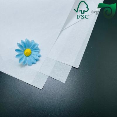 China FSC 15gsm 17gsm 86cm 90cm Width White Translucent Tissue Paper Roll For Fruit Food Wrapping Paper for sale