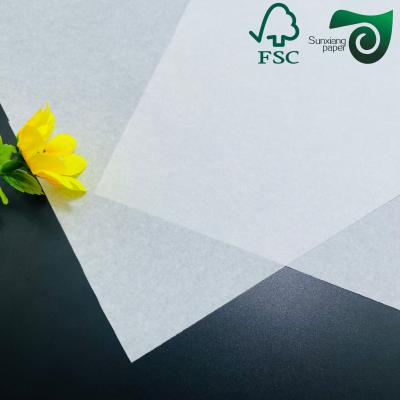 China FSC 15gsm 17gsm  Translucent Glassine Paper Metal Protect Packing Paper Suitable For Gift Wrapping for sale