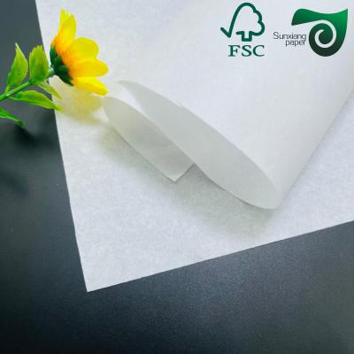 China FSC 35gsm 40gsm Grade 3 Food Grade White Greaseproof Paper Rolls Wrapping Paper White for sale