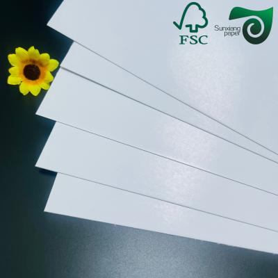 China FSC Certified 300gsm 350gsm Recyclable White C2S Coated Art Paper Highly Polished Finish for sale