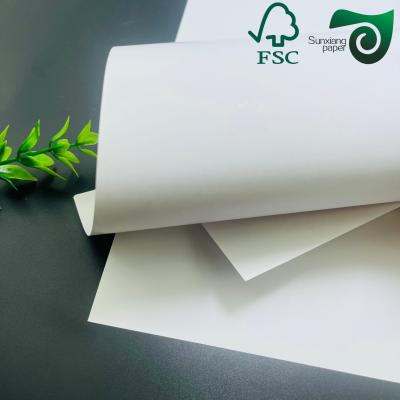 China FSC White Kraft Paper Rolls 120gsm 180gsm High Stiffness For Premium Paper Bag Packaging for sale