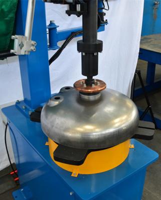 China Automatic Vertical Pressure Seam Welder Machine AC220V 50Hz / 60Hz Welding Manipulator for sale