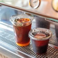 China PET Clear Plastic Cup With Lid , Eco-Friendly Clear Plastic Cup With Beverage Consumption for sale