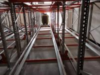 China 1200mm Wheel Type 1500Kg Shuttle Pallet Racking Heavy Duty for sale