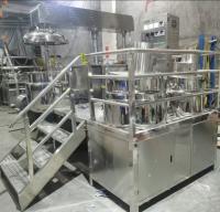 China Electric Heating Vacuum Emulsifying Mixer 500L For Cosmetics Detergent for sale