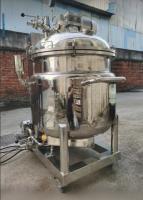 China Pneumatic Mixing 304 Stainless Steel Storage Tank with Wheels for sale