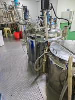 China High Viscosity Combined Fixed Type Vacuum Emulsifying Mixer for Cream Ointment for sale