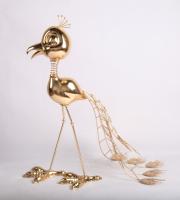China ODM Metal Peacock Garden Ornament Golden Bird Sculpture 80 Day Lead Time Custom Handmade Design for sale