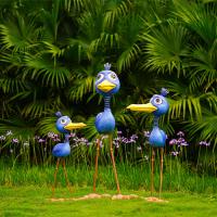 China Custom Metal Garden Ornaments - Weatherproof Outdoor Sculptures in Various Sizes 12-36 Inches for sale