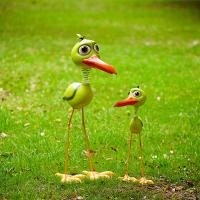 China ODM Handmade Metal Green Bird Garden Ornament - Custom Iron Decor with 80-Day Lead Time for sale